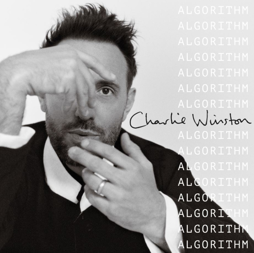 Un avant goût du prochain album de Charlie WINSTON avec "Algorithm ...